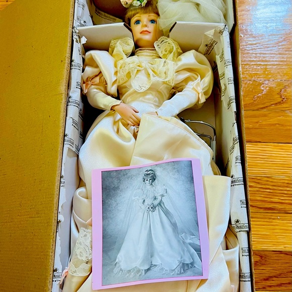 The ashton Drake Galleries | Art | The Ashton Drake Lisas 99 Wedding ...